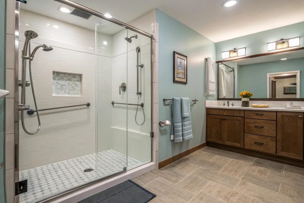 7+ Inspiring Handicap Bathroom Ideas