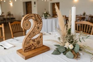 15+ Creative DIY Wedding Table Numbers Ideas