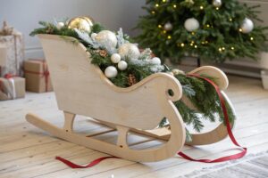 20+ Creative DIY Christmas Sleigh Decoration Ideas