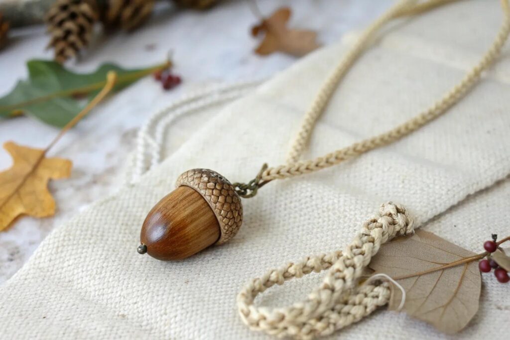 5+ Charming Acorn Craft Ideas for Your Home